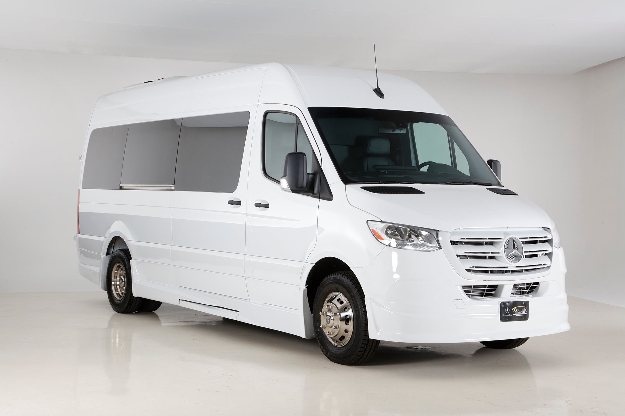 THE SPRINTER LIMO – SPV Conversions
