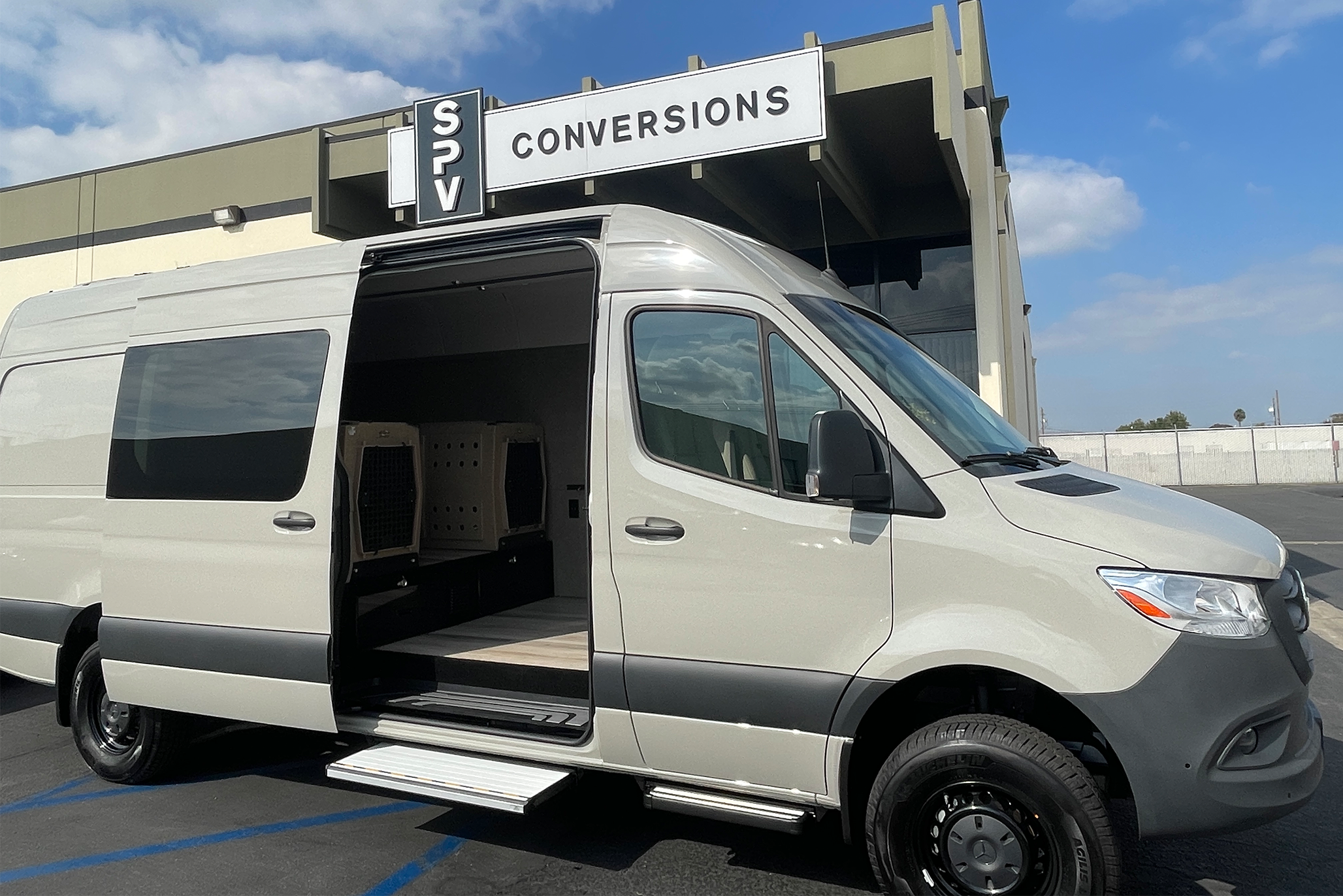 WAGS & WIGGLES VAN – SPV Conversions